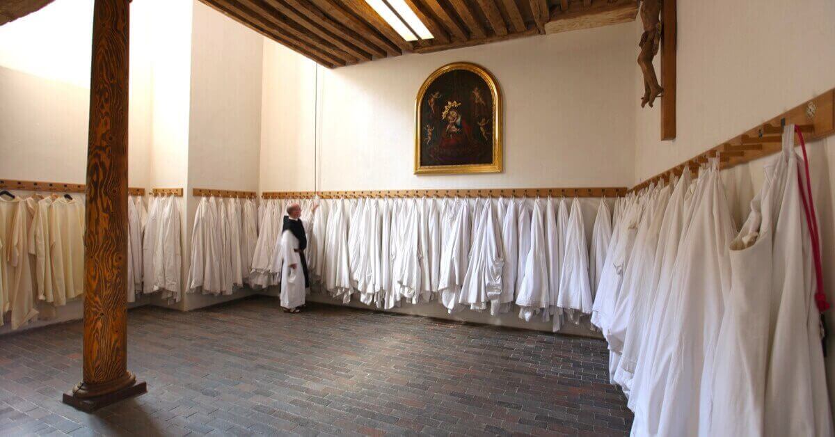 Abbaye de Sept-Fons : de 1132 à aujourd'hui, son histoire millénaire et ...